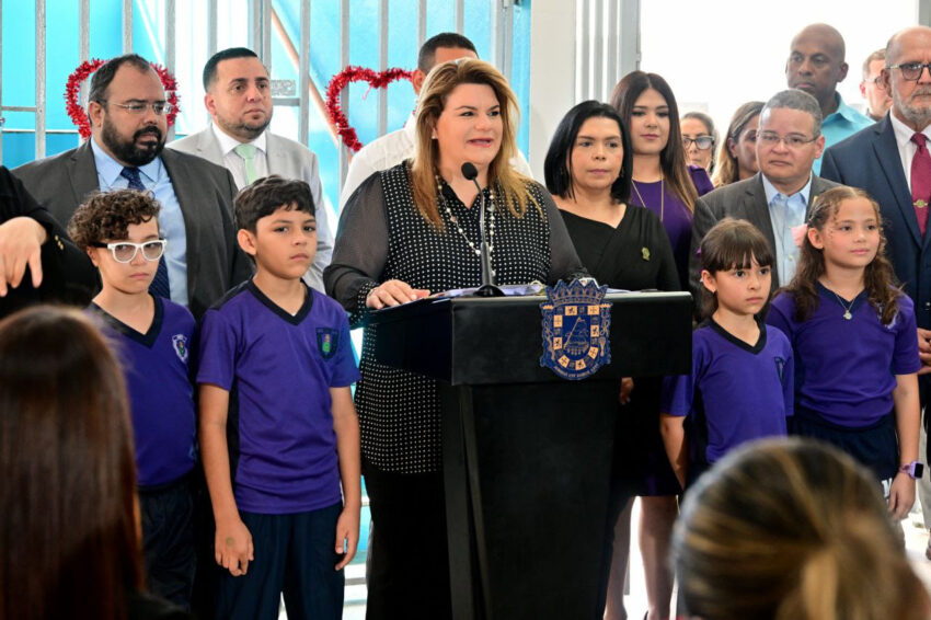 Gobernadora da inicio al semestre escolar con visita a escuela ...